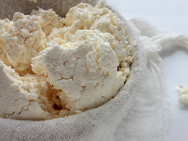 Biały ser domowej roboty. Dziadek robił najlepszy twaróg, bo miał 1 ...